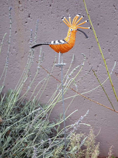 Standing wire bird, by Itso's Wire Business